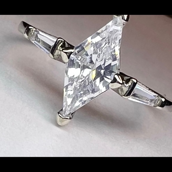 qualitycrystals | Jewelry | 2 Carat Lozenge Diamond Ring Three Stone ...